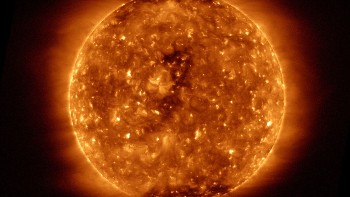 Confirmed—the Sun defies all NASA and NOAA predictions—Solar Cycle 25 ...